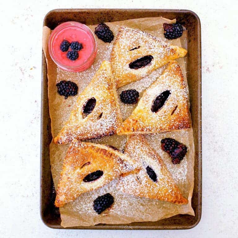 The Best Sweet Blackberry Recipes - Drinks & Desserts! - Daily Desserting